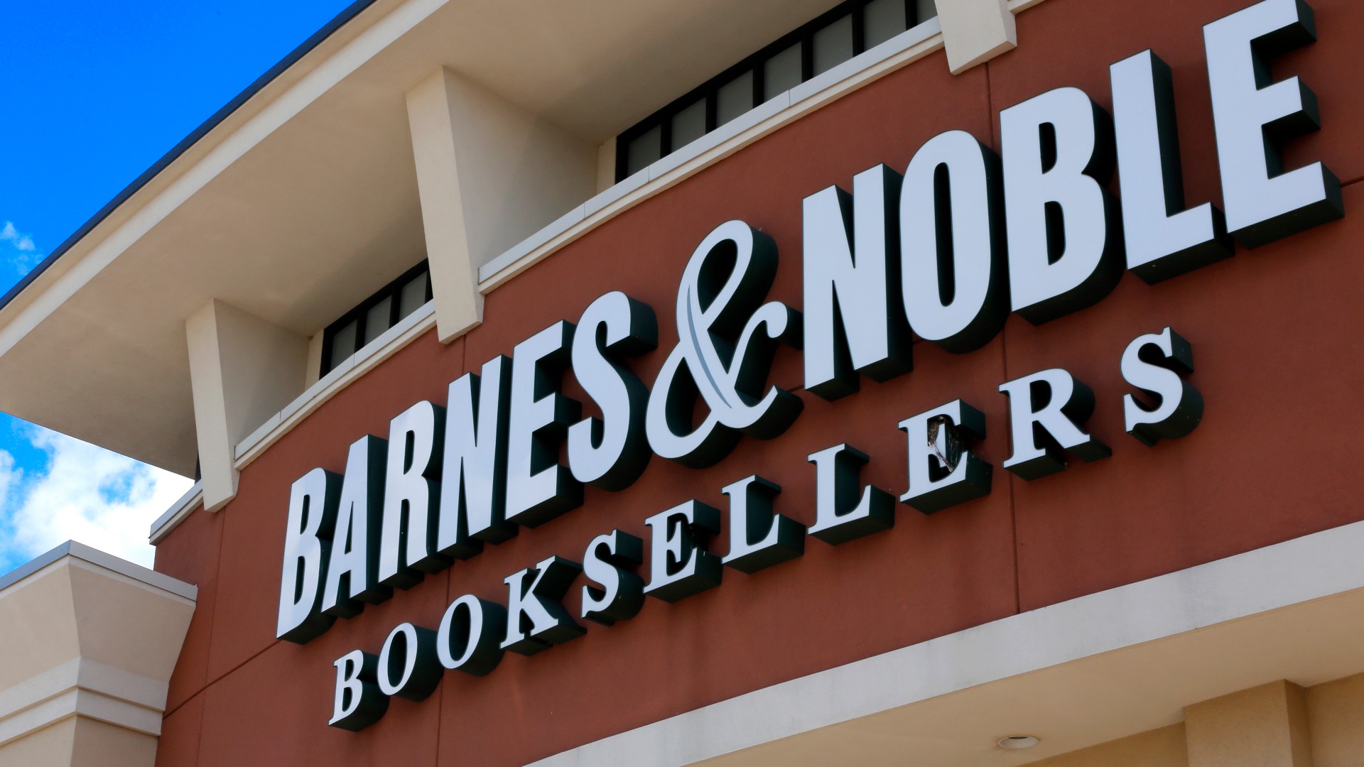 Barnes & Noble's summer reading program: How to get a free book | cbs19.tv