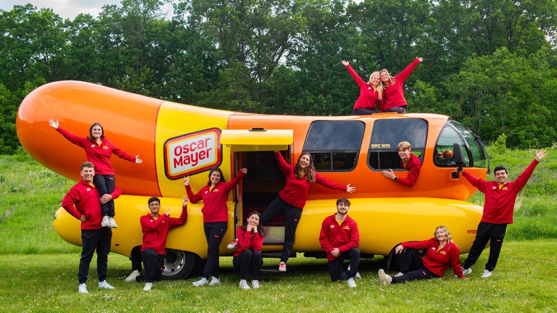 Oscar Mayer begins search for new class of Wienermobile drivers | cbs19.tv