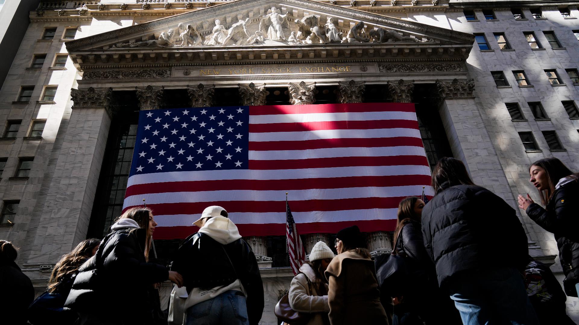 Market turmoil Tuesday: Stocks fall on Wall Street as Trump's tariffs ...