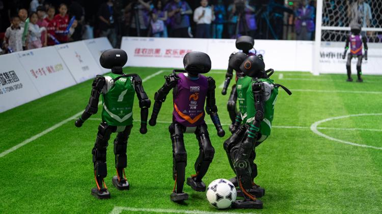 Humanoid robots impress fans with fully autonomous soccer match in Beijing | cbs19.tv