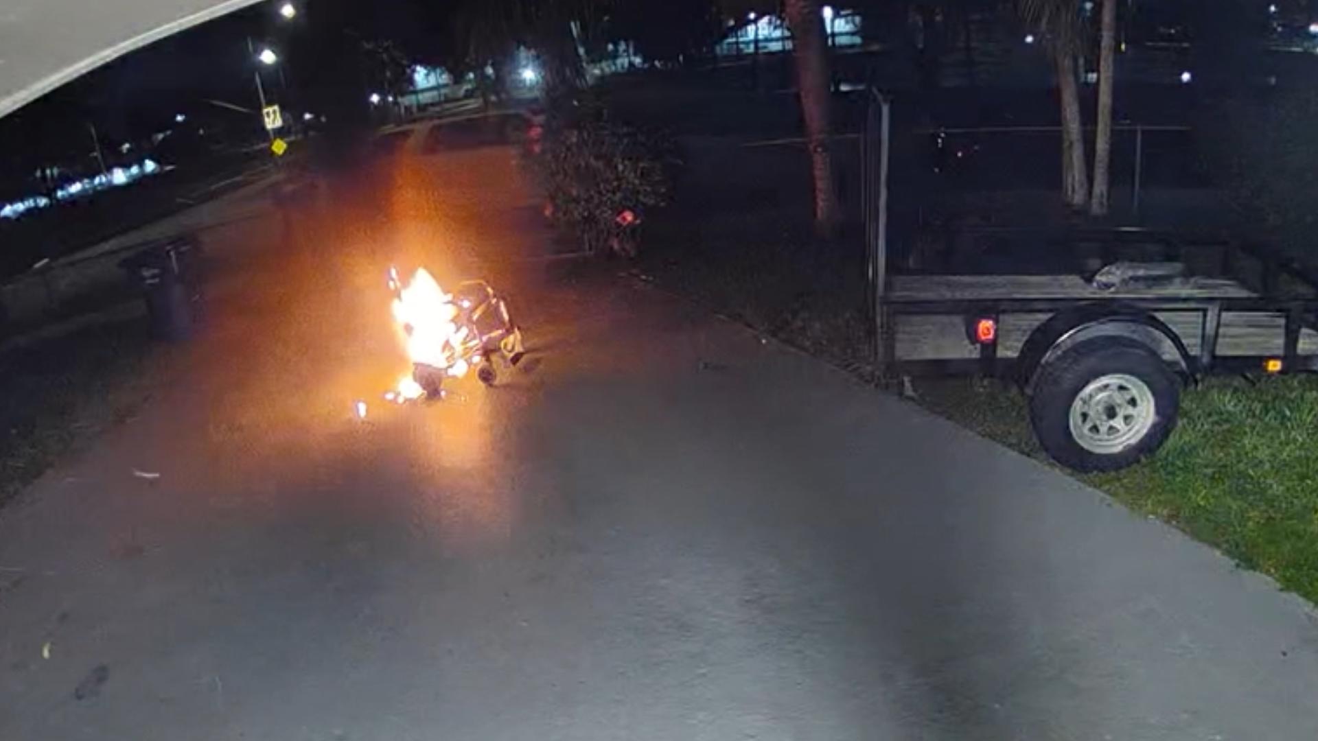 WATCH: Florida homeowner avoids disaster by moving electric wheelchair ...