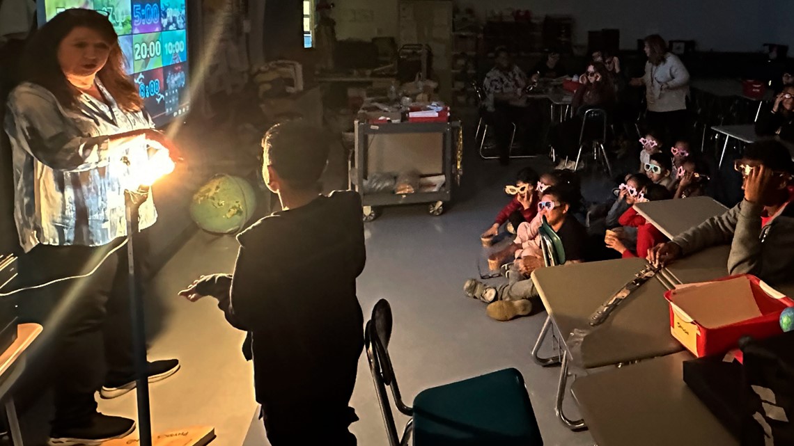 Solar eclipse offers natural teaching moment for schools | cbs19.tv