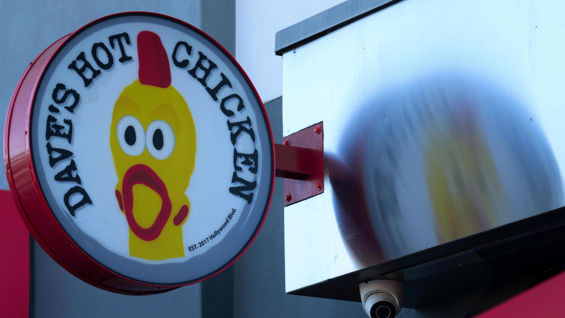 Dave's Hot Chicken giving free sandwiches for Drake's birthday | cbs19.tv