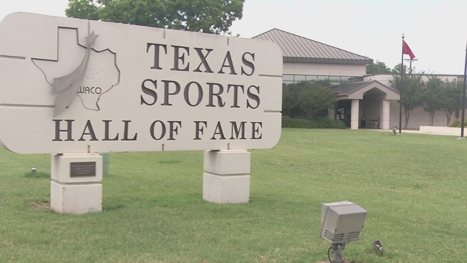 Waco, Tx | Texas Rangers and World Series trophy come to town | cbs19.tv