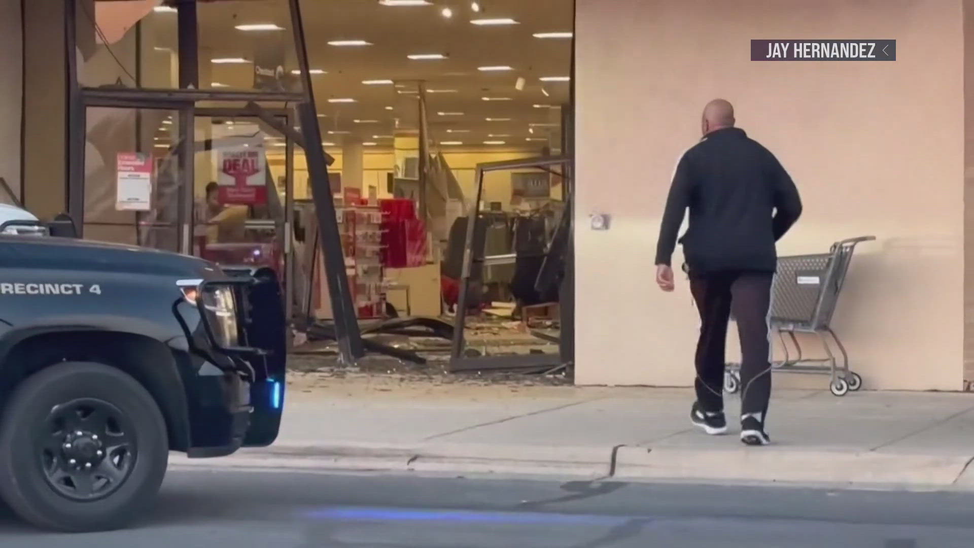 Injuries reported at Killeen mall after police chase | cbs19.tv