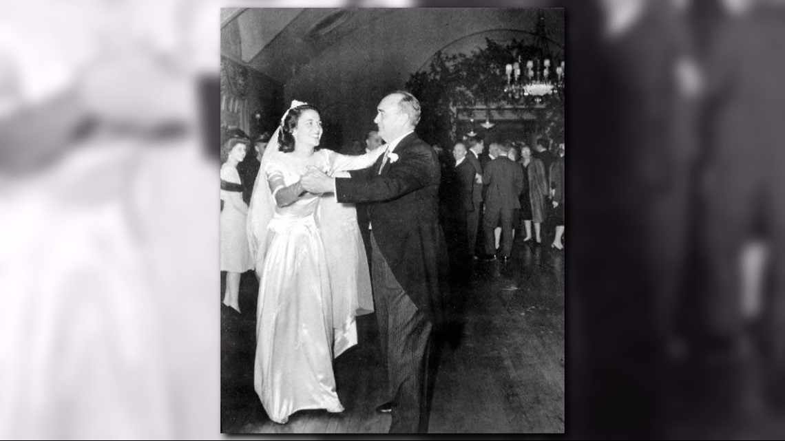 George and Barbara Bush: A love story for the ages | cbs19.tv