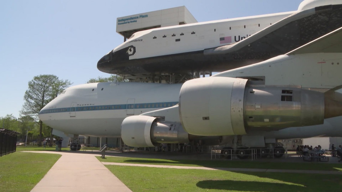 Space Shuttle Discovery relocation included in Trump's budget bill ...