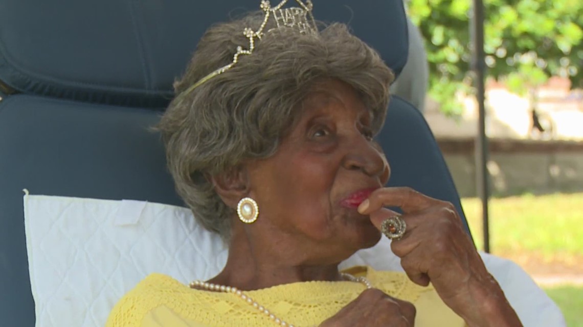 At 114 years old, Houston woman becomes oldest living American | cbs19.tv
