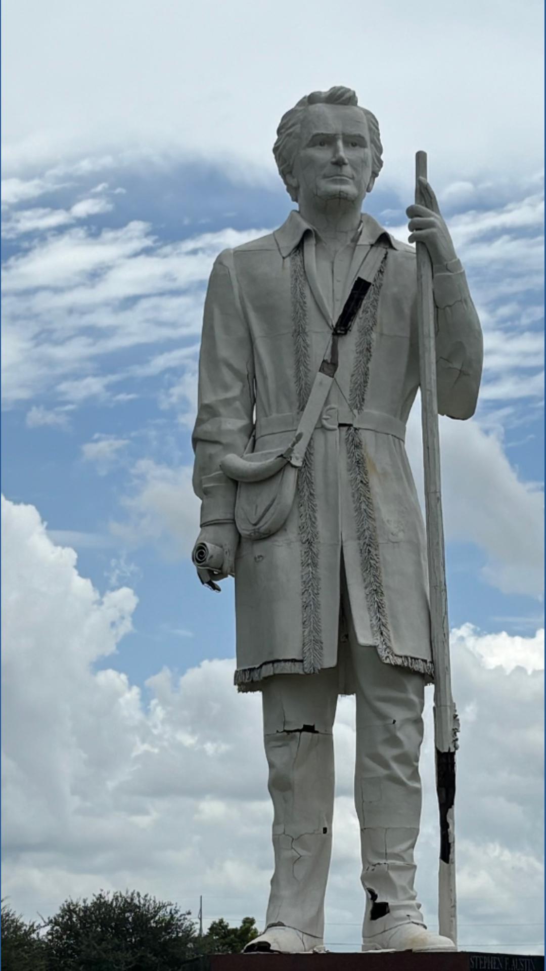 Stephen F. Austin statue in Angleton, Texas to be repaired | cbs19.tv