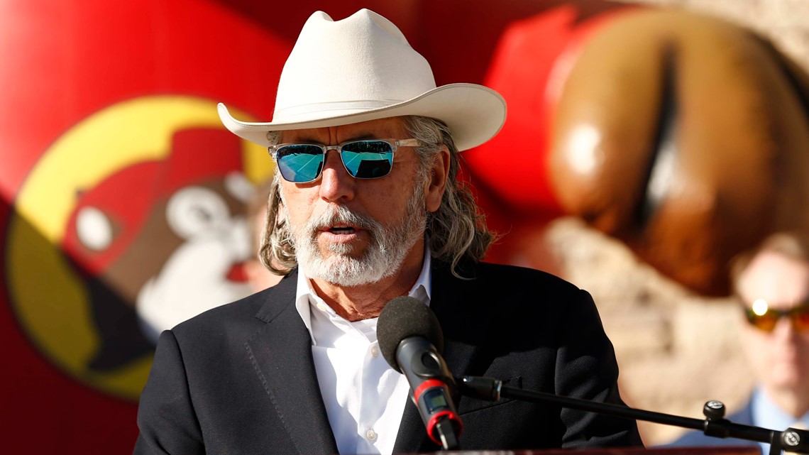 Grand marshal announced for 2024 Downtown Rodeo Parade | cbs19.tv