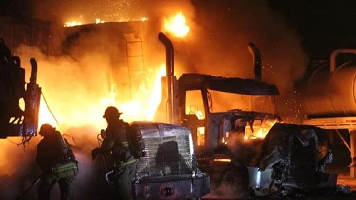 Jasper firefighters battle 18-wheeler fire Sunday night | cbs19.tv