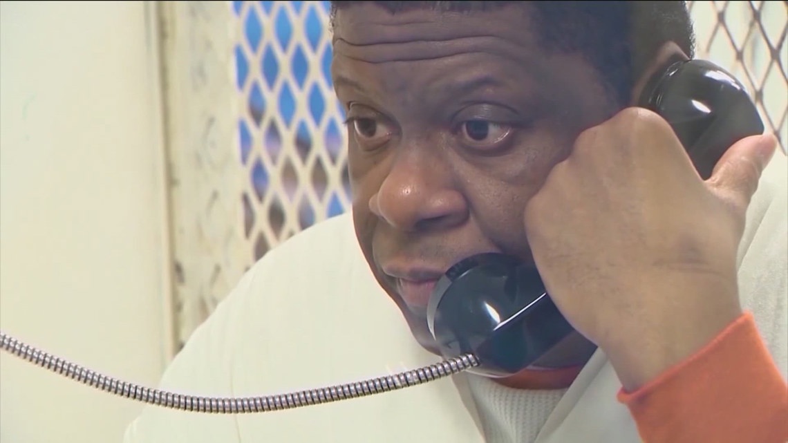 Texas death row inmate Rodney Reed asks for more DNA testing | cbs19.tv