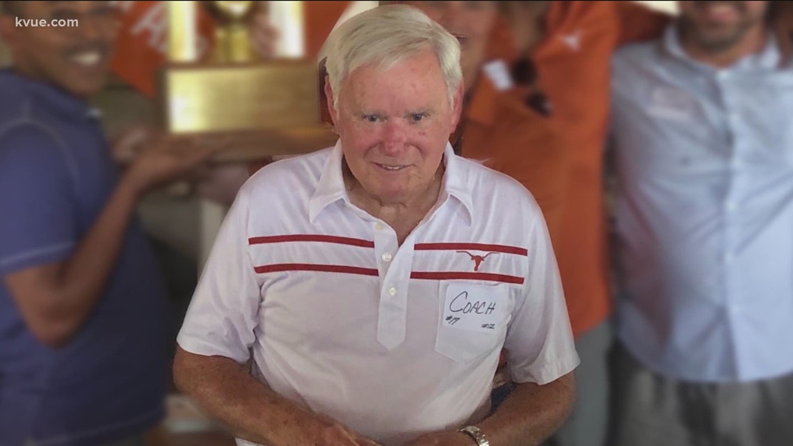 Fred Akers dies at age 82: Texas Longhorns | cbs19.tv