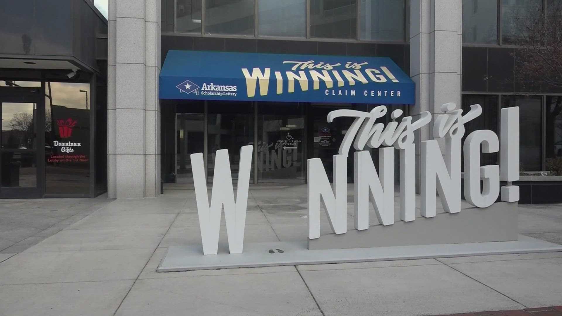 $400,000 worth of lobster stolen on way to Costco stores | cbs19.tv