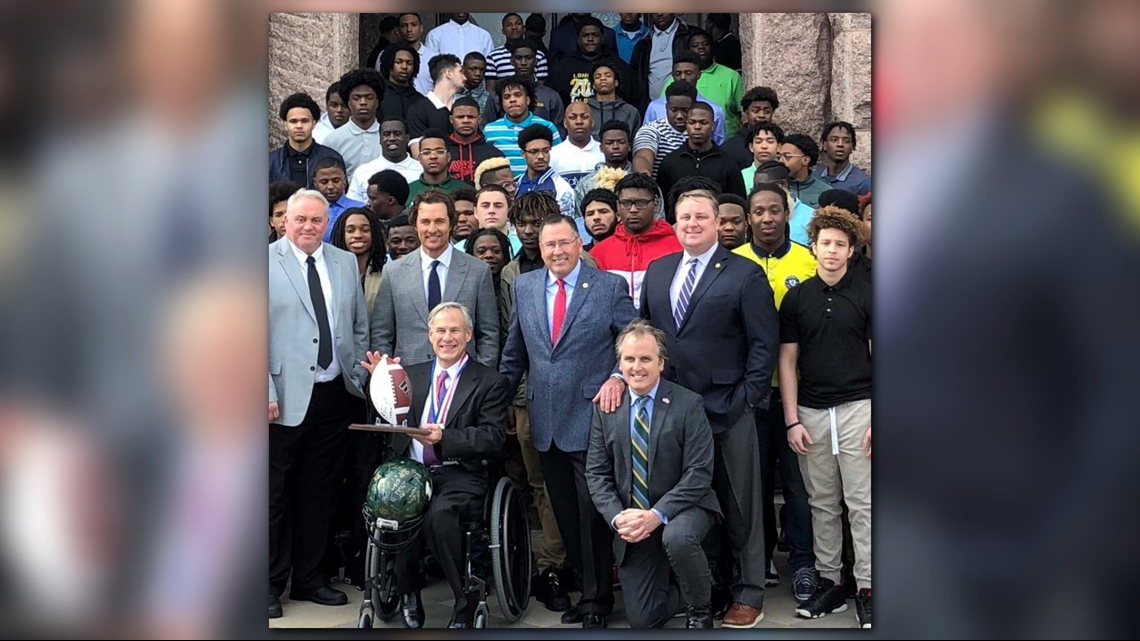 Matthew McConaughey joins Longview Lobos at capitol for state ...