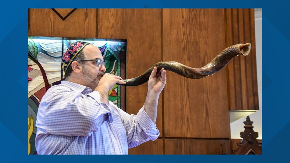 Jewish community welcomes new year with Rosh Hashanah services | cbs19.tv