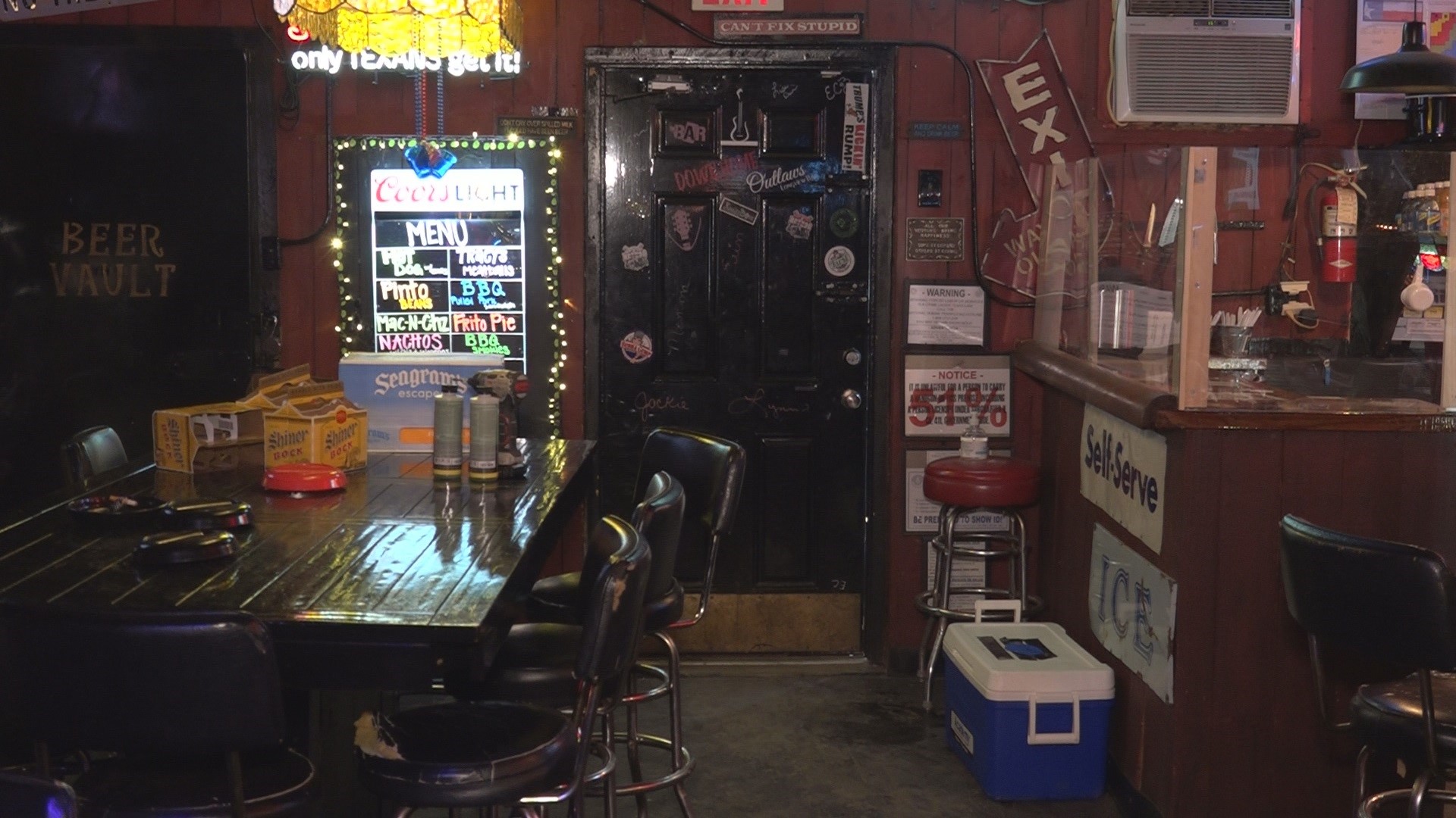 Texas bar owners share confusion about TABC reopening rules | cbs19.tv