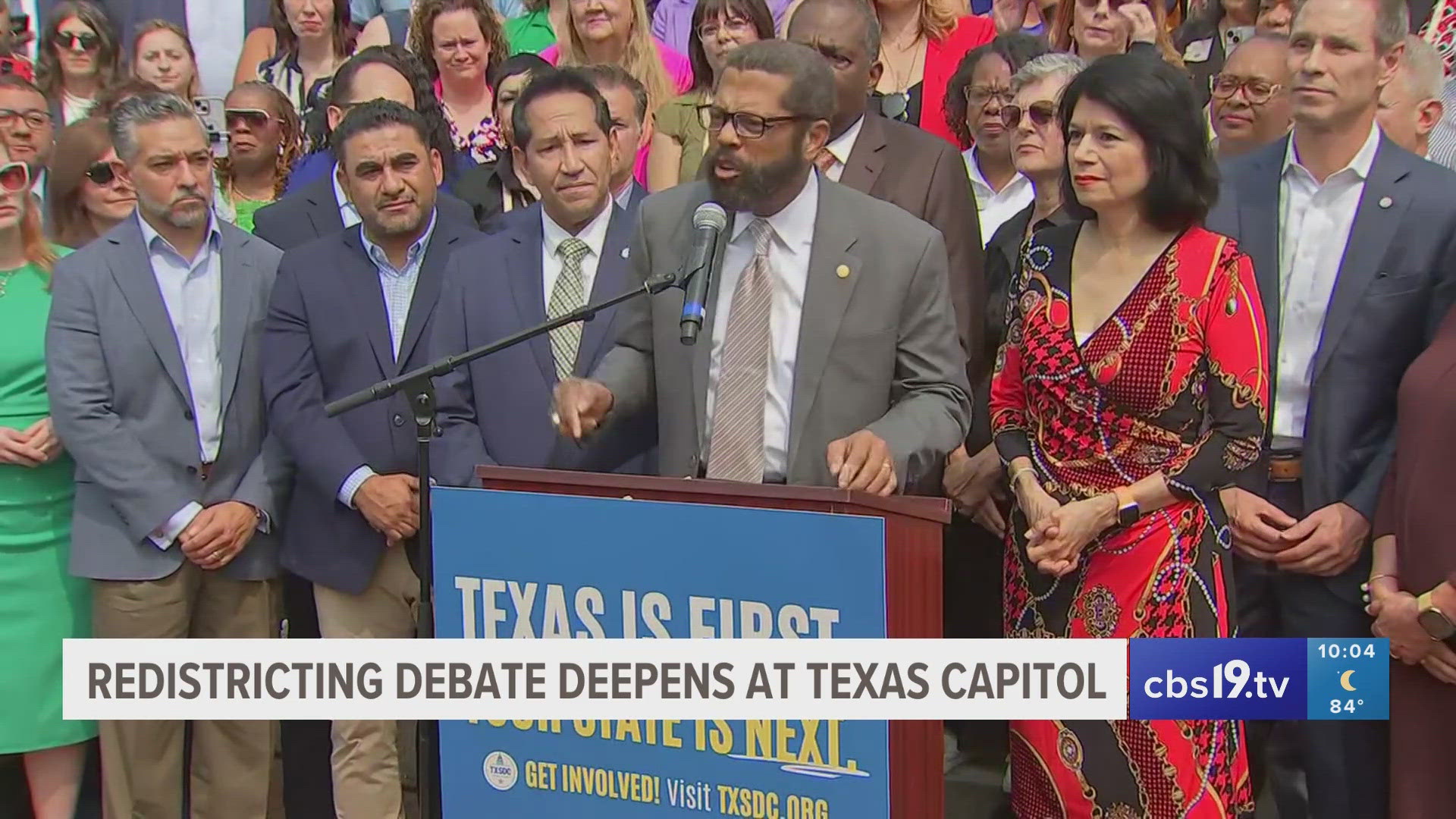 Texas senators push ahead with redistricting despite Democrats' absence ...