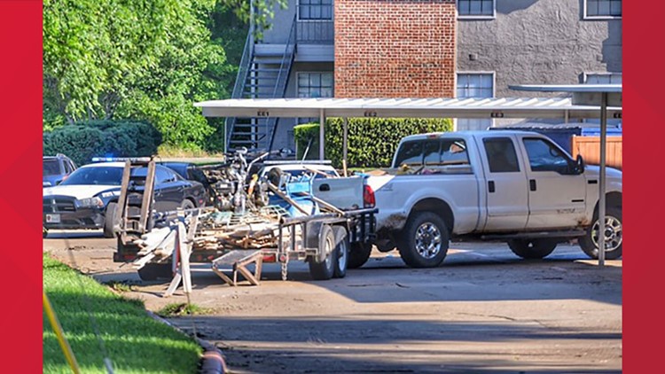 Police chase ends with 1 in custody at Longview apartments | cbs19.tv