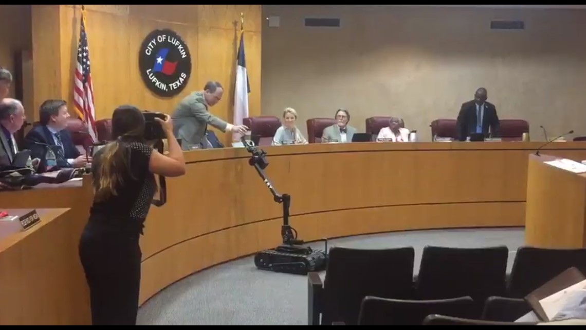 Lufkin PD presents new tactical robot for high-risk situations | cbs19.tv