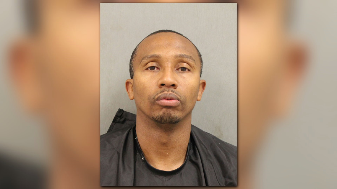 Man Broke Into People's Cars While They were in Church, Deputies Say ...