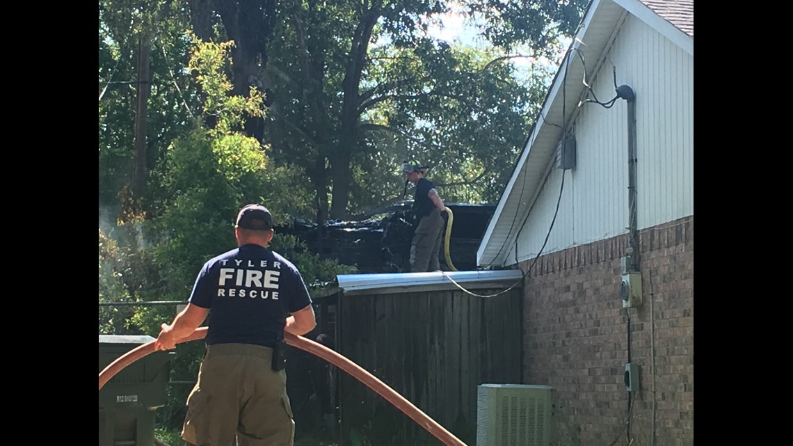 Crews fighting structure fire in Tyler, everyone out safe | cbs19.tv