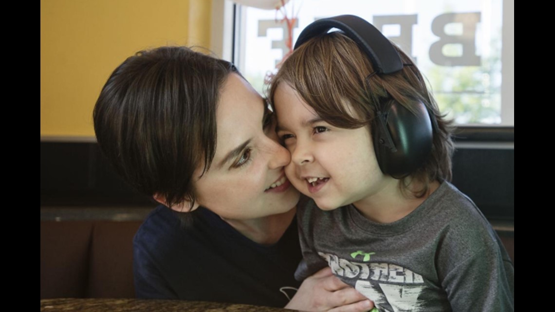 Tyler Whataburger restaurant makes memories for child with autism ...