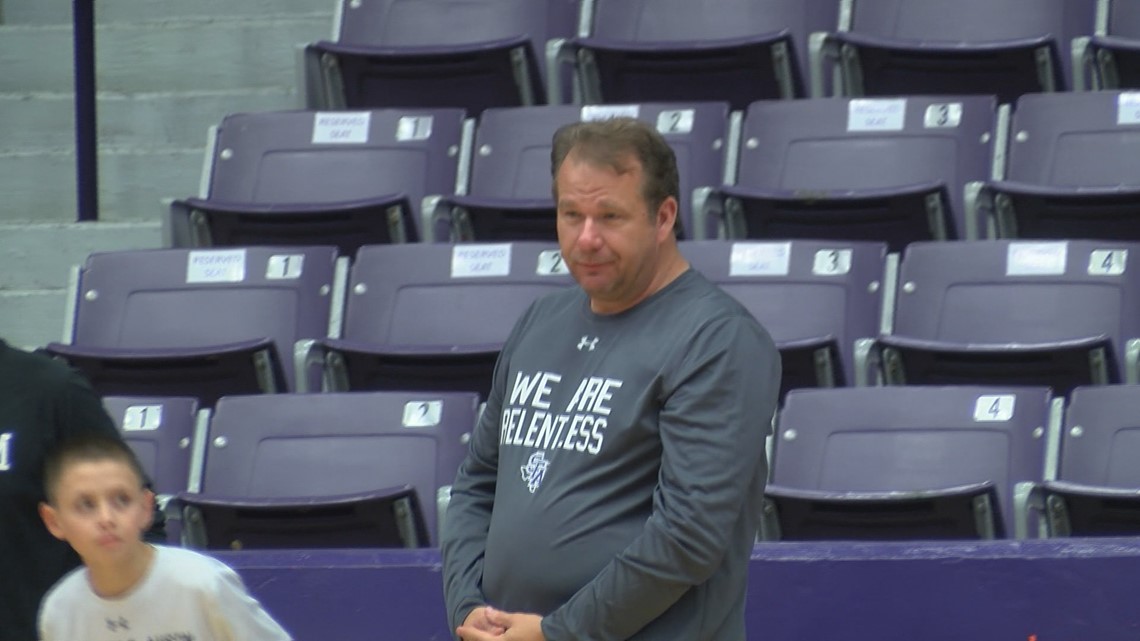SFA basketball holds first practice of the year | cbs19.tv