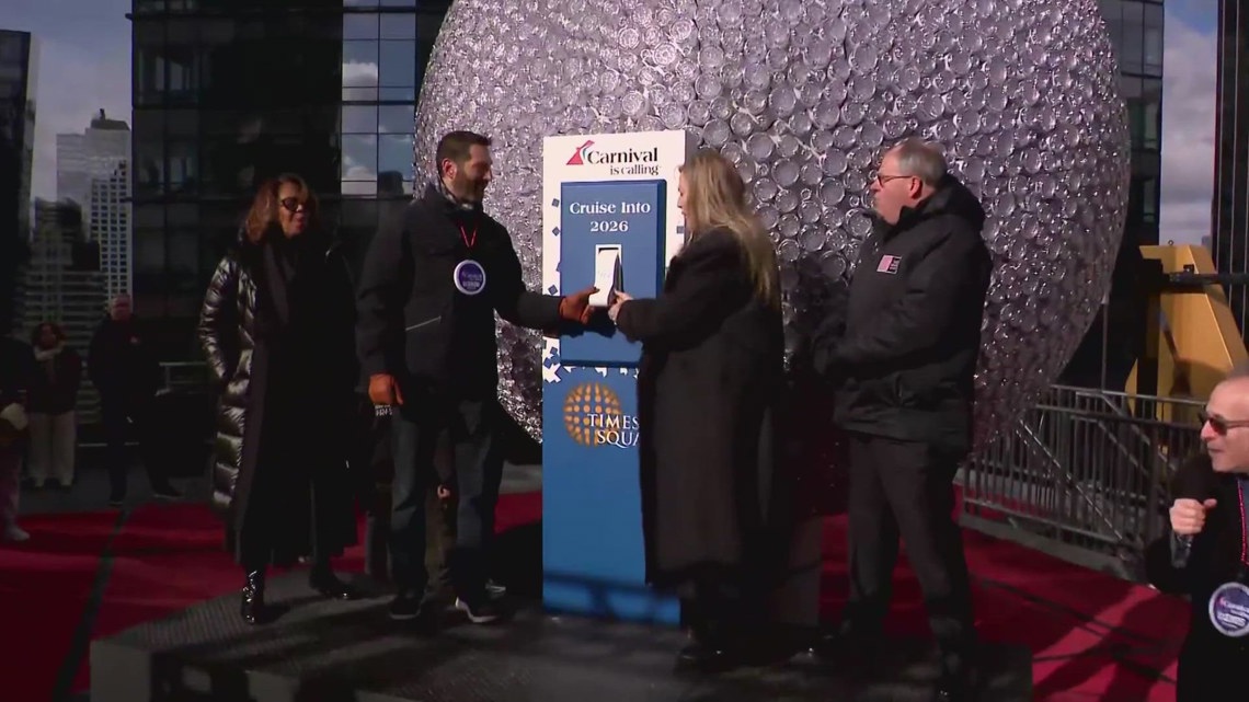 Times Square New Years Eve Countdown organizers test iconic crystal ...