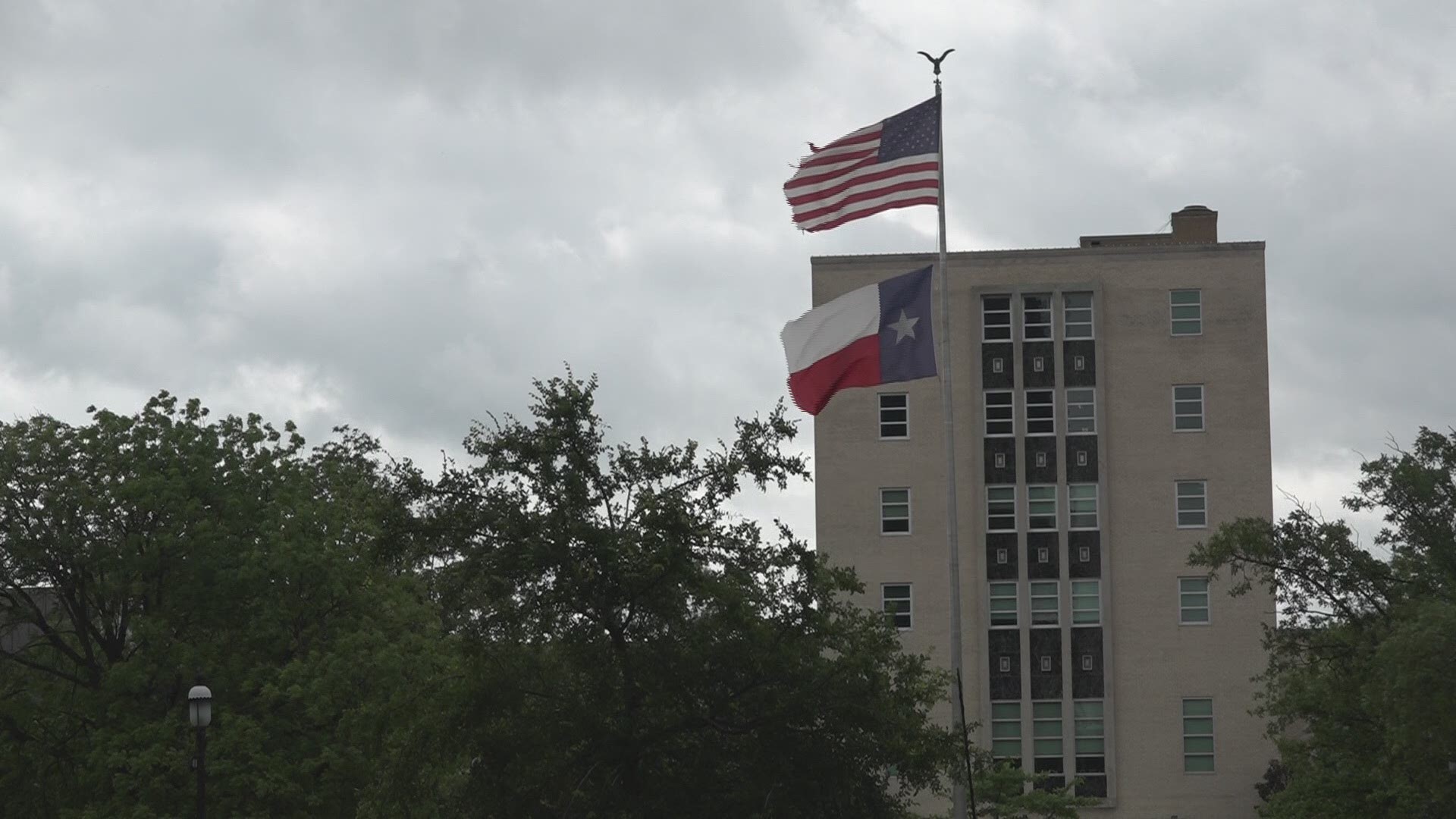 Tyler's Downtown Square gets a splash of color | cbs19.tv