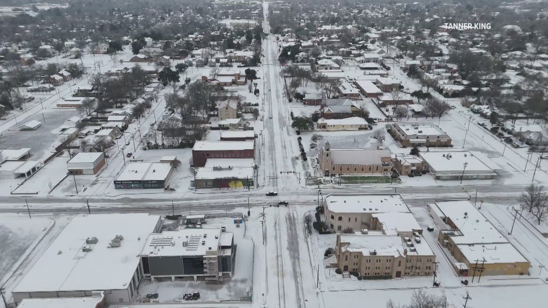 Downtown Tyler transforms into winter wonderland | cbs19.tv