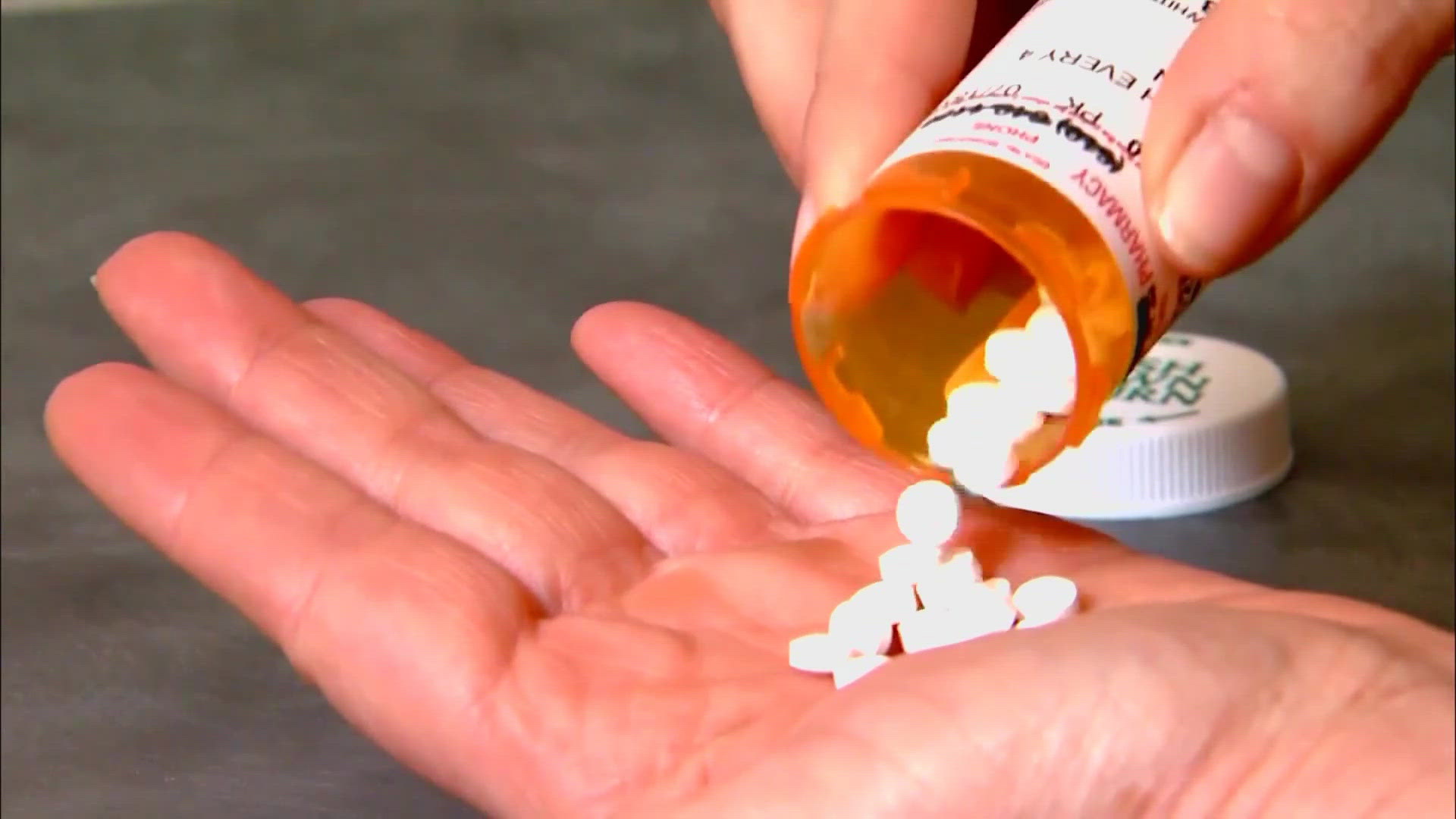 More patients turning to medical marijuana for pain control | cbs19.tv