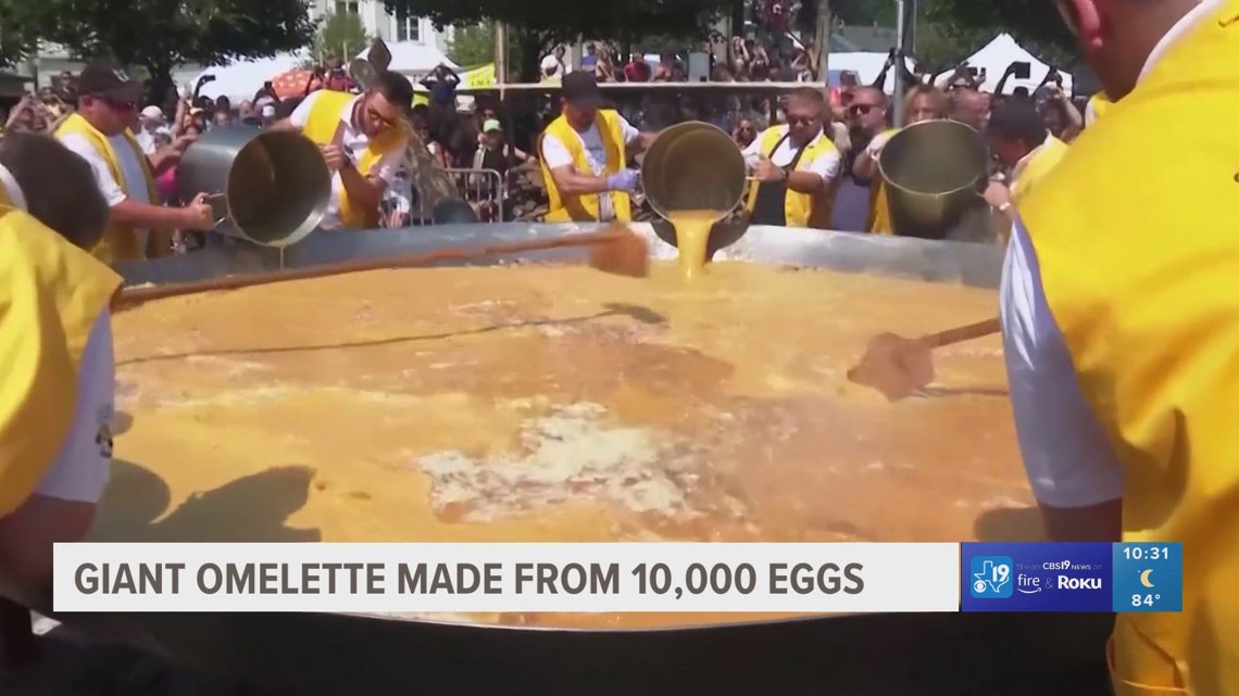 Giant omelet made from 10,000 eggs | cbs19.tv
