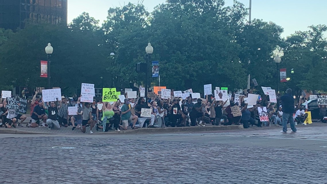 #TylerProtests: More than 100 protesters in downtown Tyler for 5th ...