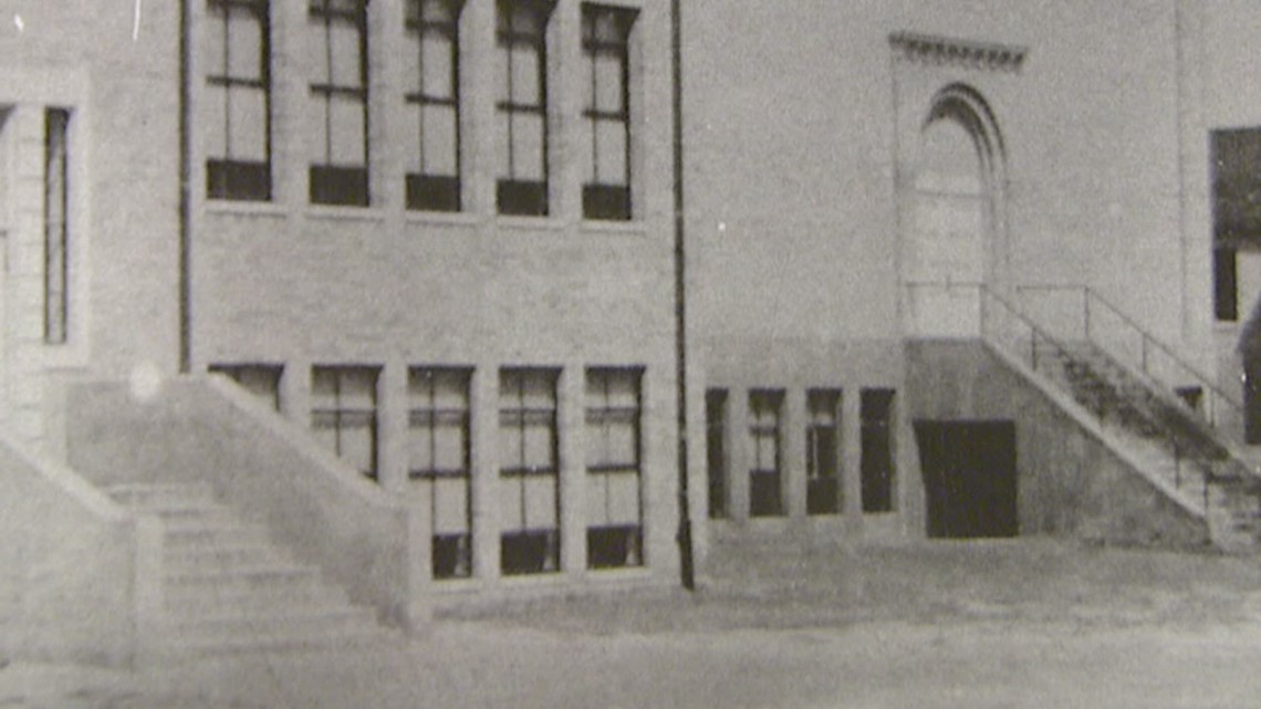 Overton library recognizes New London school explosion | cbs19.tv