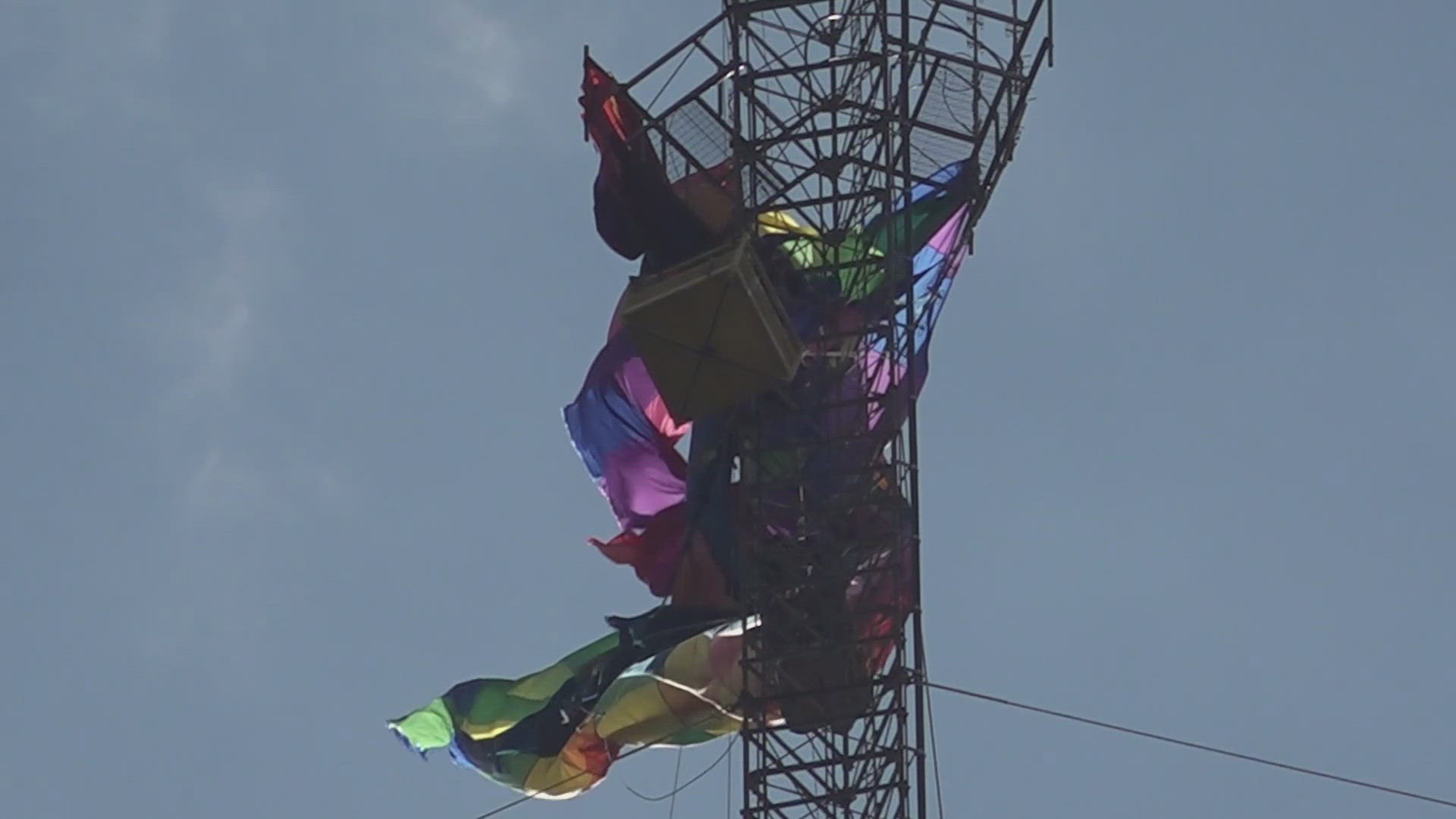 Hot air balloon recovered days after dramatic 900-foot rescue in Gregg ...