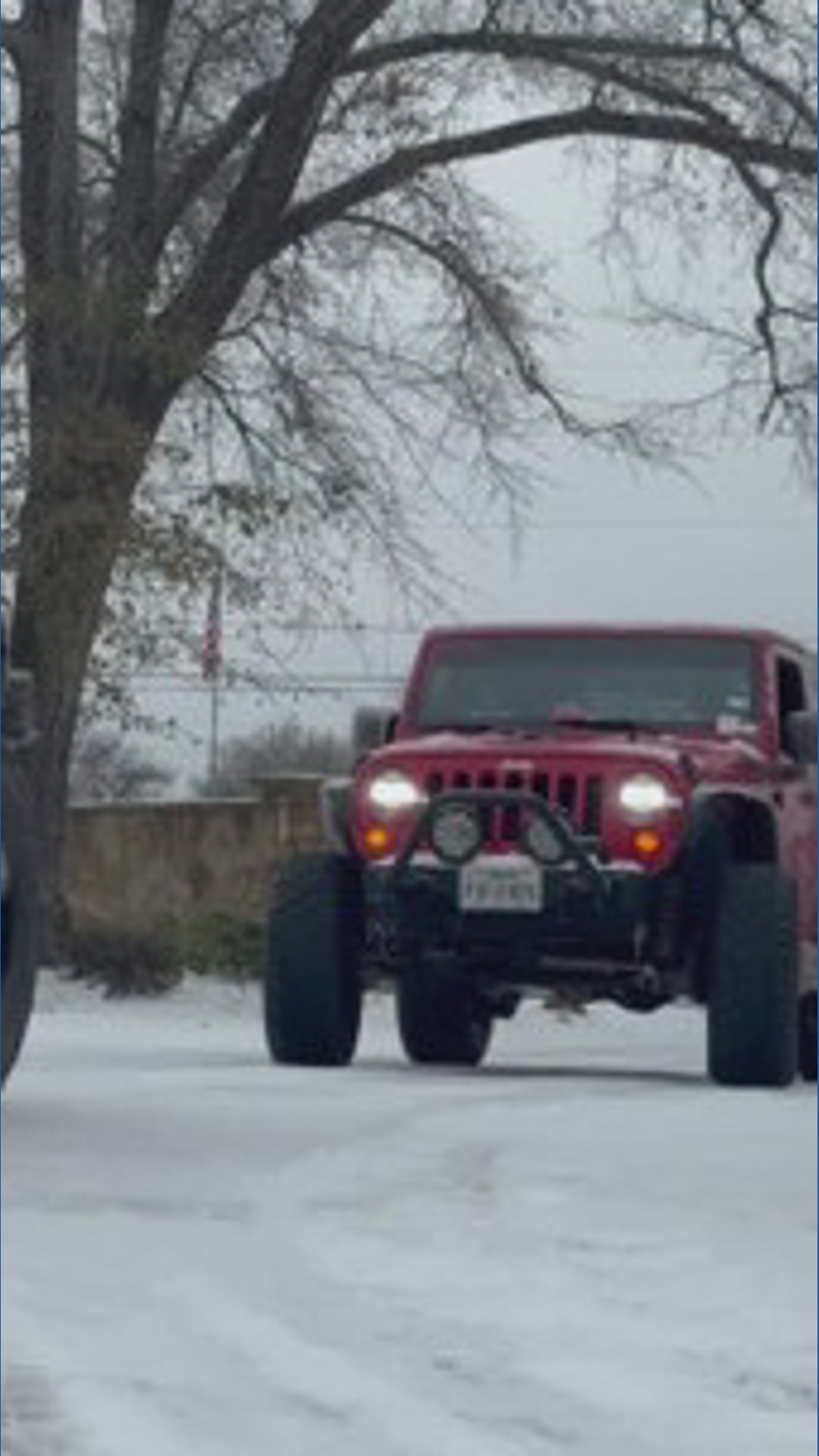 Gregg County volunteers help essential workers navigate frozen roads ...