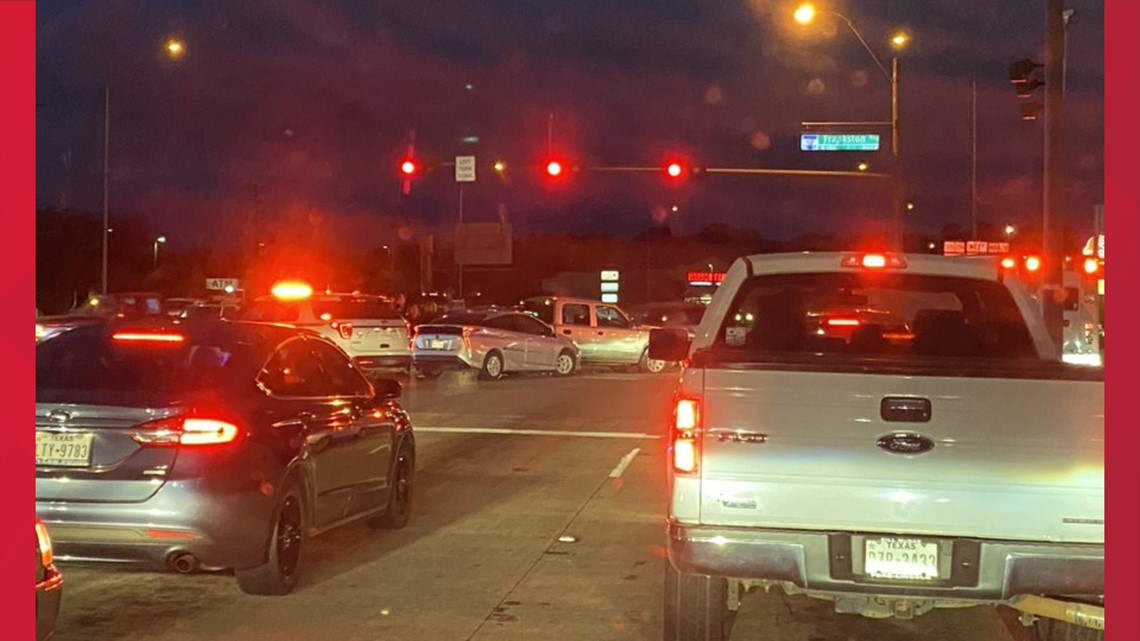 Crash stalling traffic at Loop 323, Highway 155 in Tyler | cbs19.tv