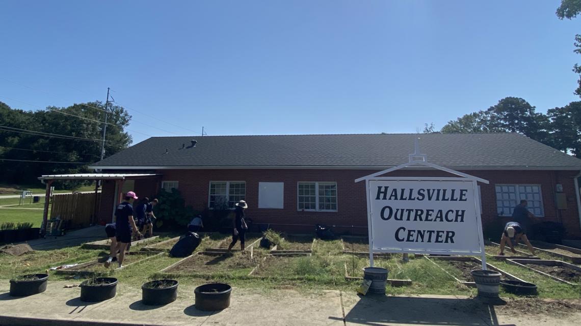 YMSL chooses Hallsville Outreach Center for "Ultimate Gift" | cbs19.tv