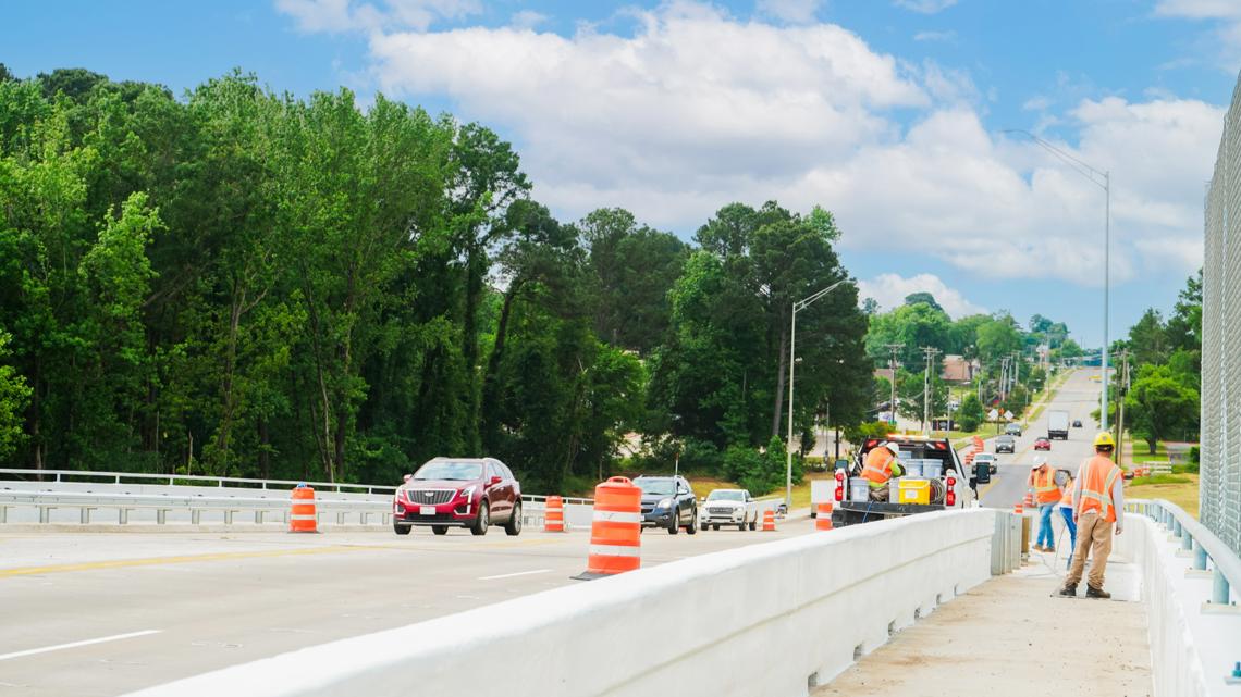 All lanes reopened on bridge in Longview after construction | cbs19.tv