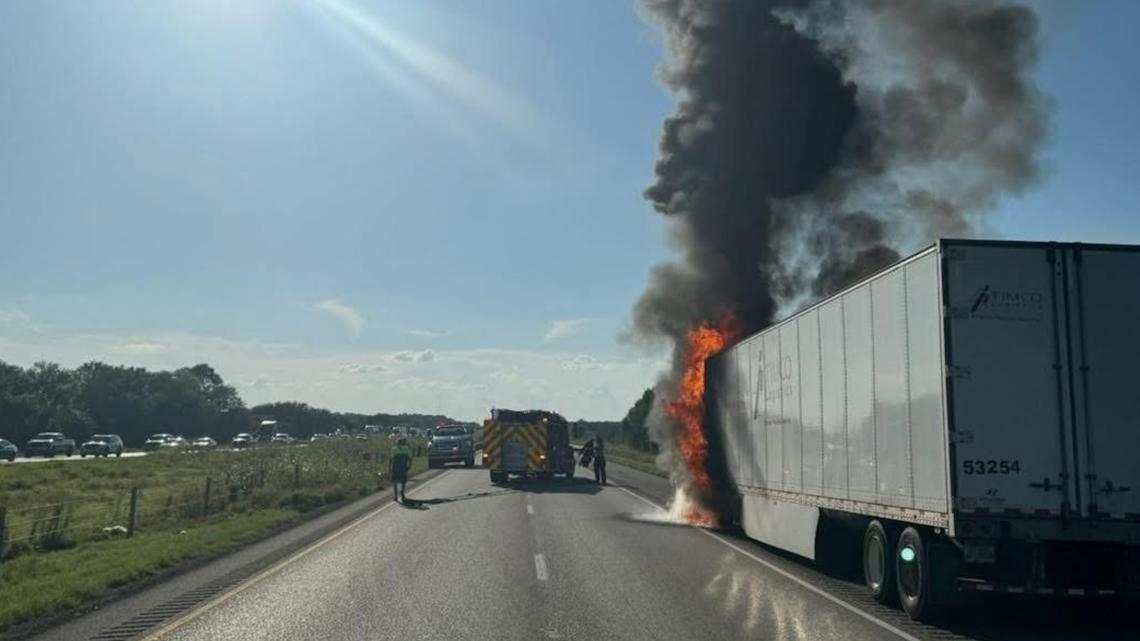 18-wheeler fire leads to I-20 closure near Terrell | cbs19.tv