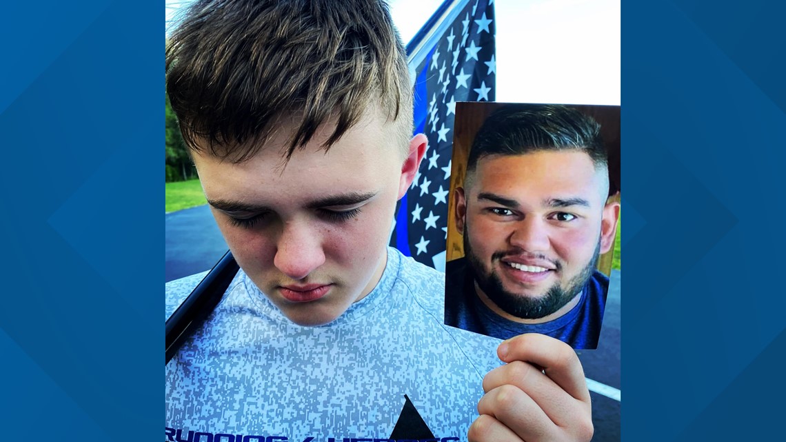 Florida teen runs mile to honor fallen Smith County deputy | cbs19.tv