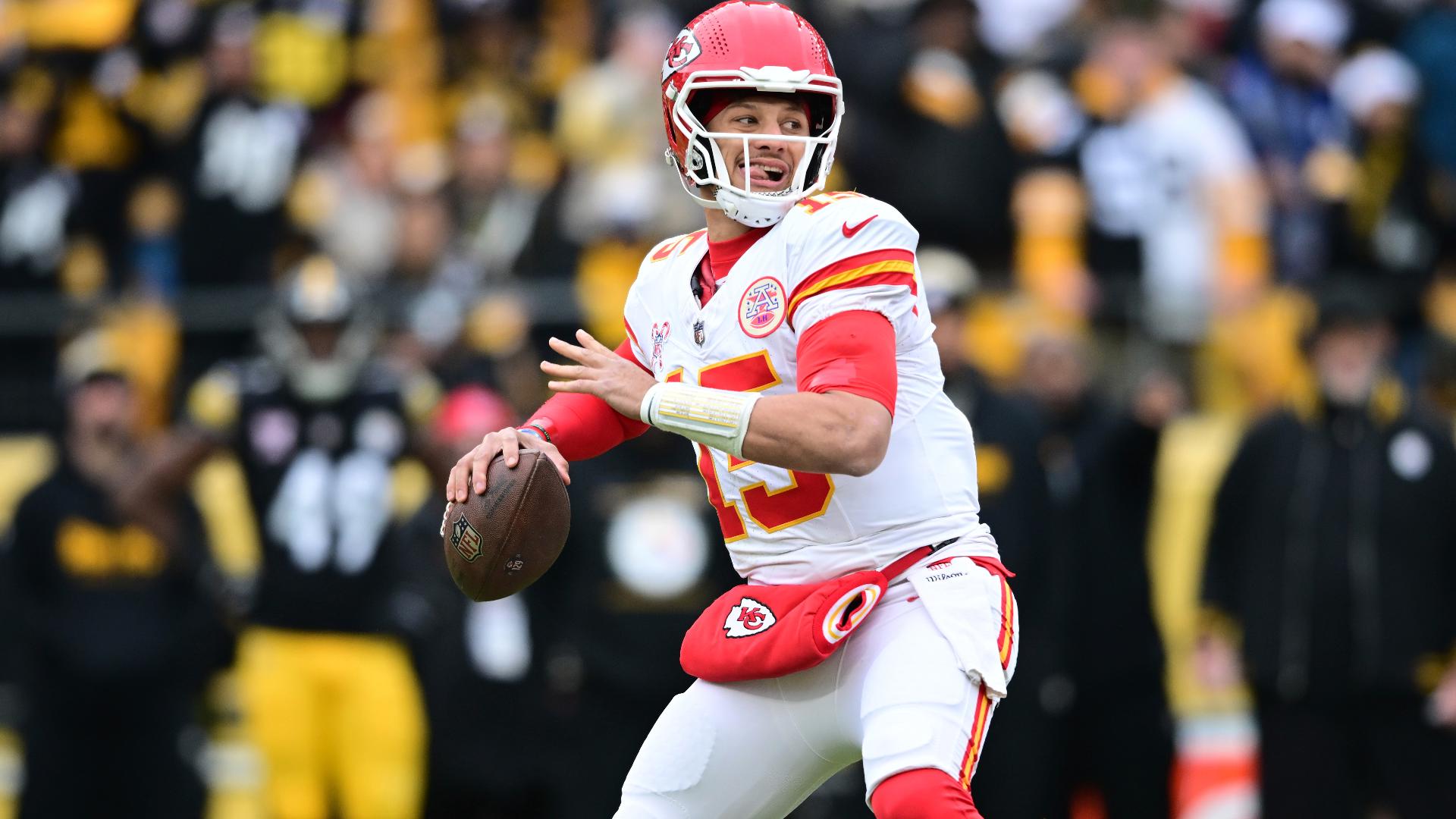 Patrick Mahomes tears ACL in Chiefs’ loss to Chargers | cbs19.tv