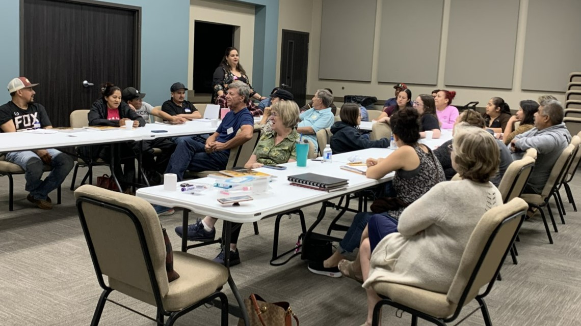 East Texas church offers free ESL classes to the community | cbs19.tv