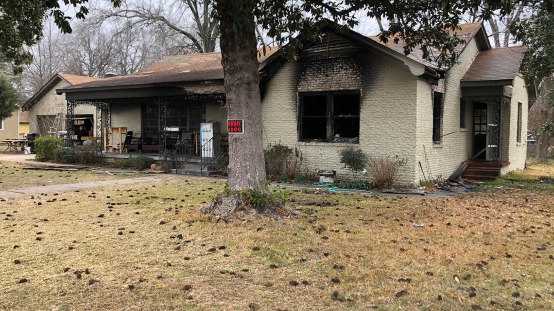Tyler fire crews respond to house fire | cbs19.tv