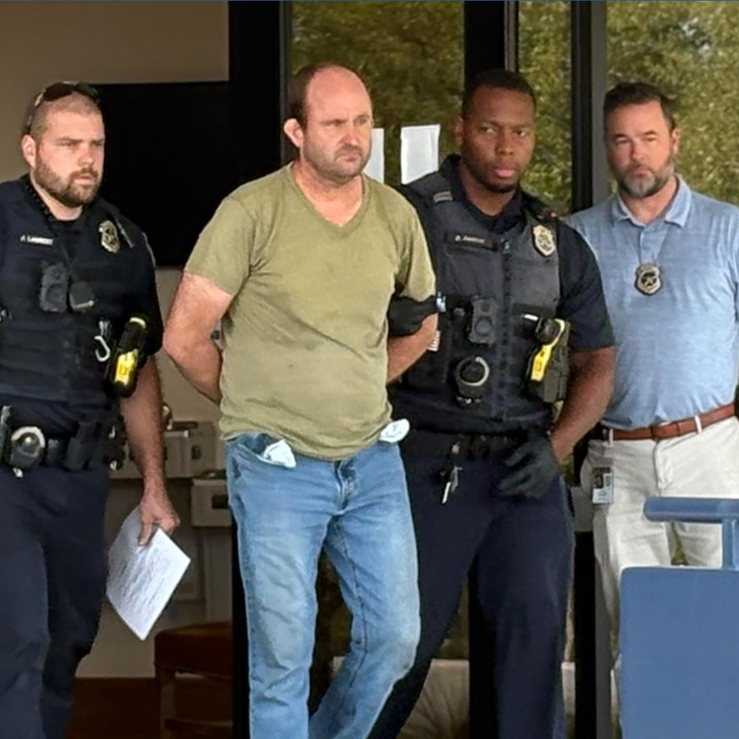 Man wearing diaper, pacifier accused of soliciting child at Texas ...