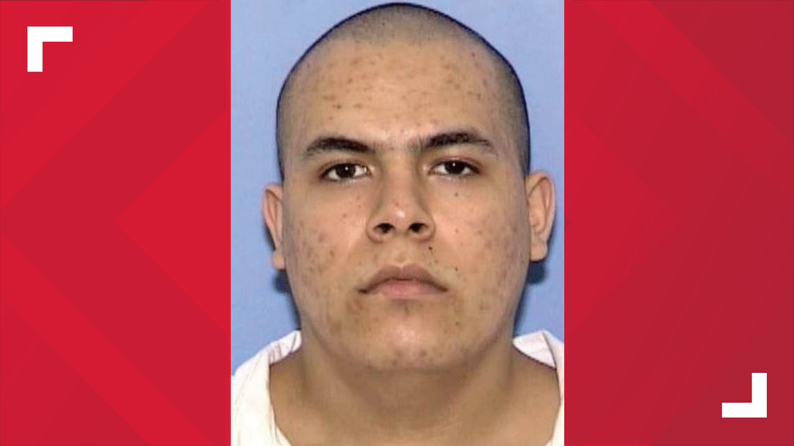 Texas convicted murderer lands on US Marshals Most Wanted list | cbs19.tv