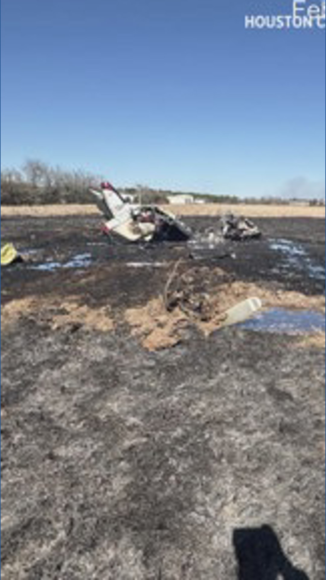 Pilot unharmed in single-engine plane crash at Houston County Airport ...