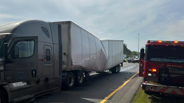 Eastbound lanes of I-20 near Waskom closed due to major 18-wheeler ...