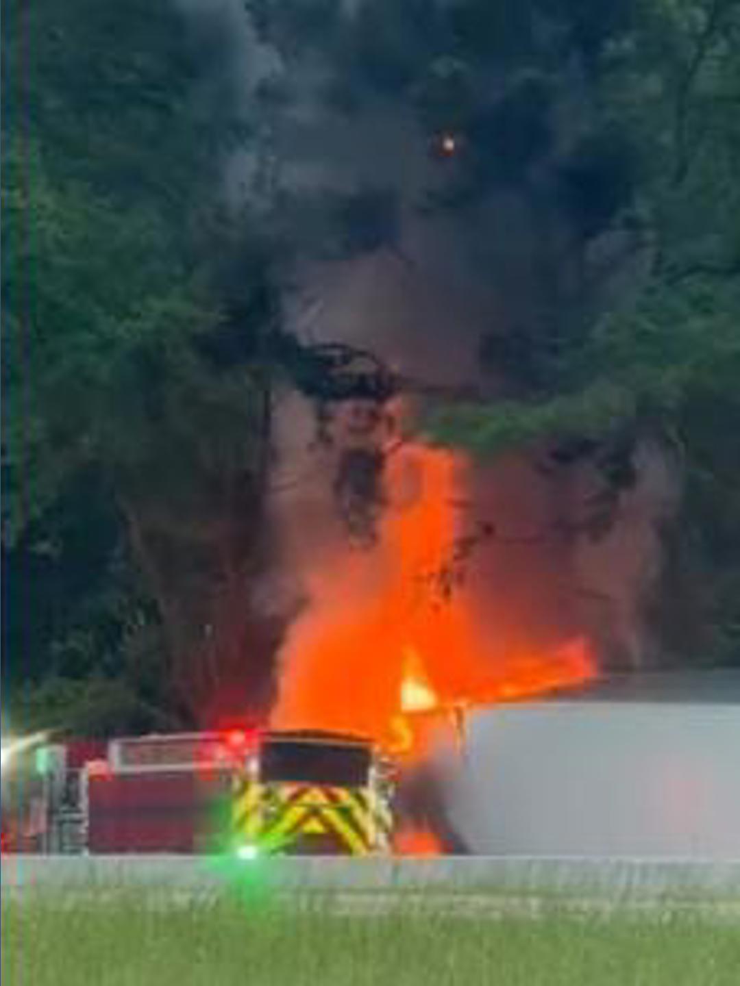 2 hospitalized for burns after 18-wheeler fire on I-20 near Jim Hogg ...
